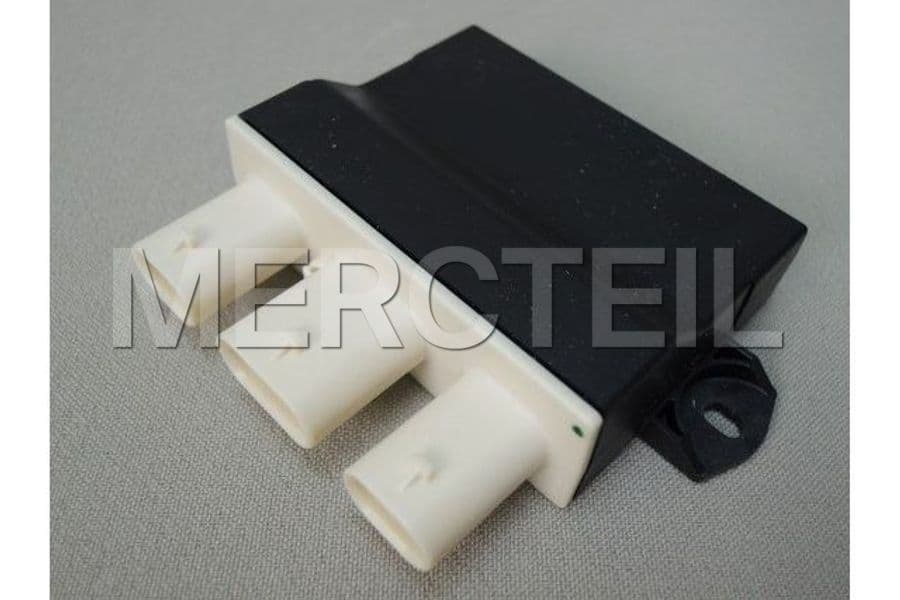 Buy the spare part Mercedes-Benz A2389053301 rear switching module