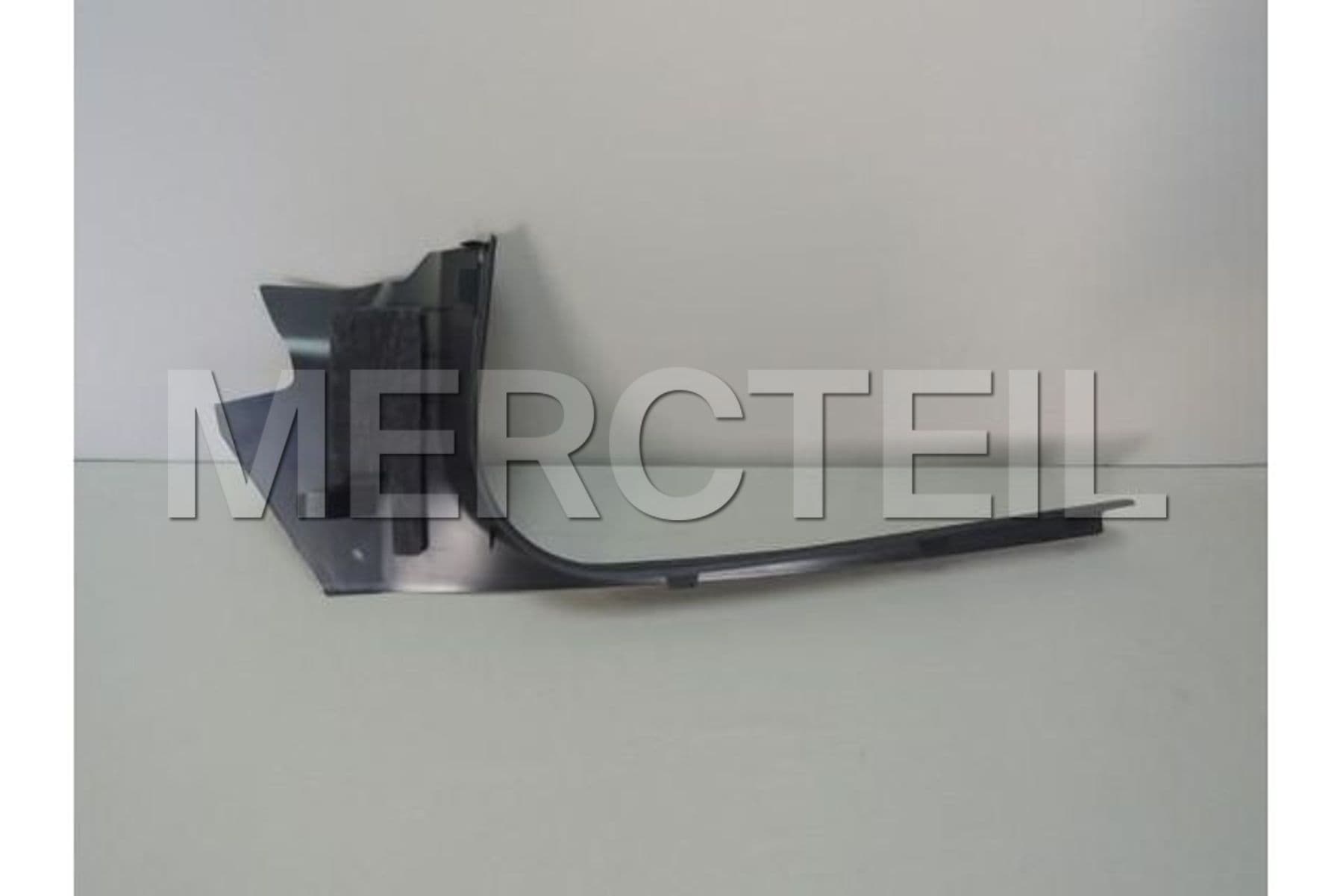 Buy the spare part Mercedes-Benz A24668001069H68 trim panel feet recess
