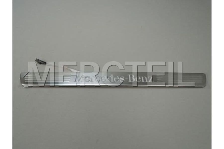 Buy the spare part Mercedes-Benz A2466805300 cover rail