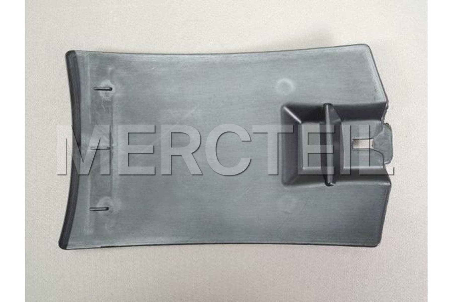 Buy the spare part Mercedes-Benz A2468840222 wheel house covering