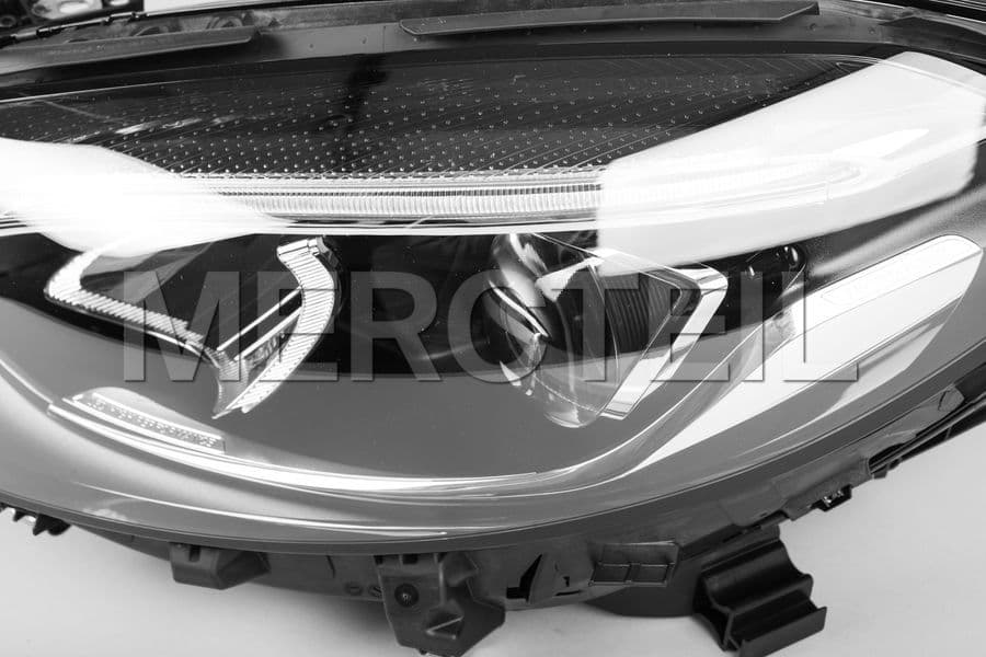 Buy the spare part Mercedes-Benz A2469063301 headlamp unit