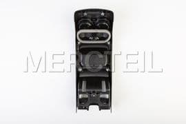 Buy the spare part Mercedes-Benz A24768030019051 covering panel
