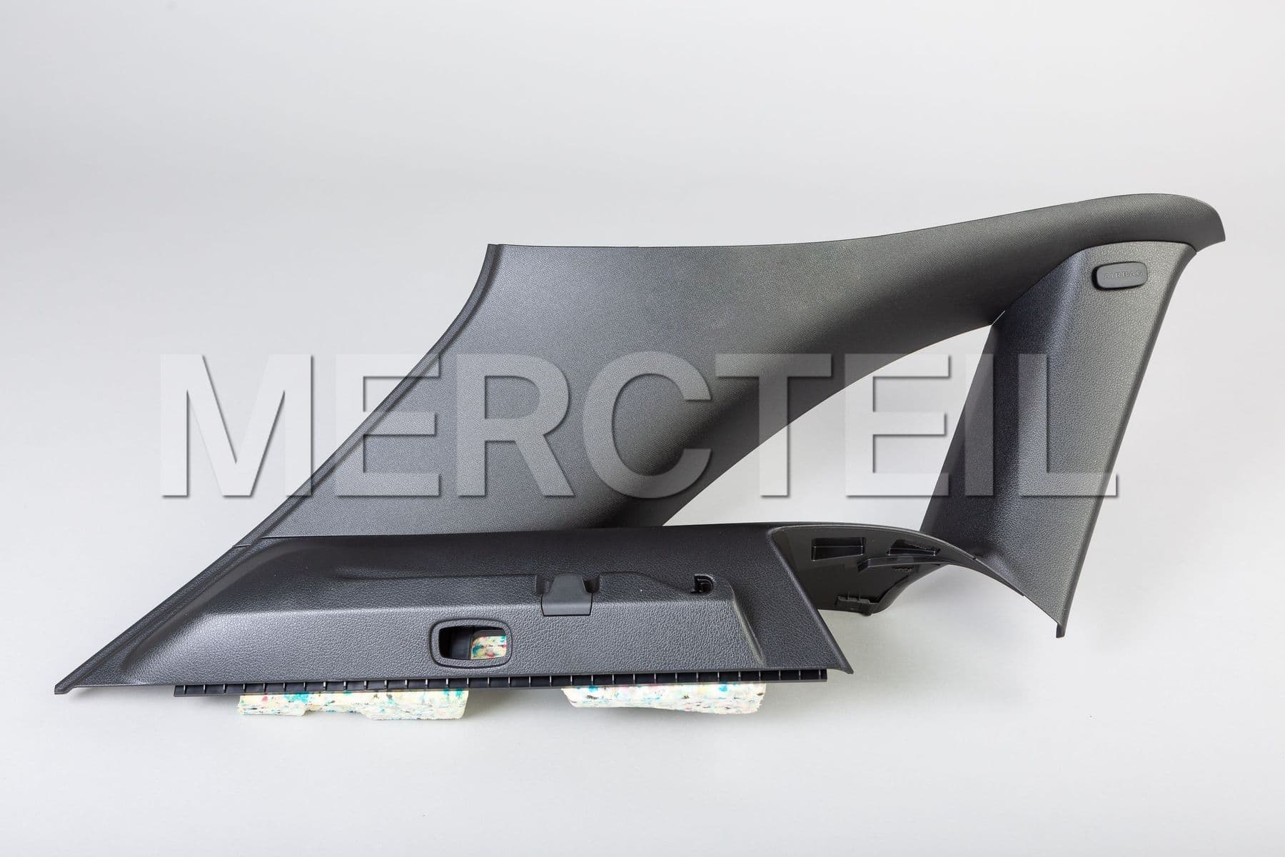 Buy the spare part Mercedes-Benz A24769011009051 cover c pillar