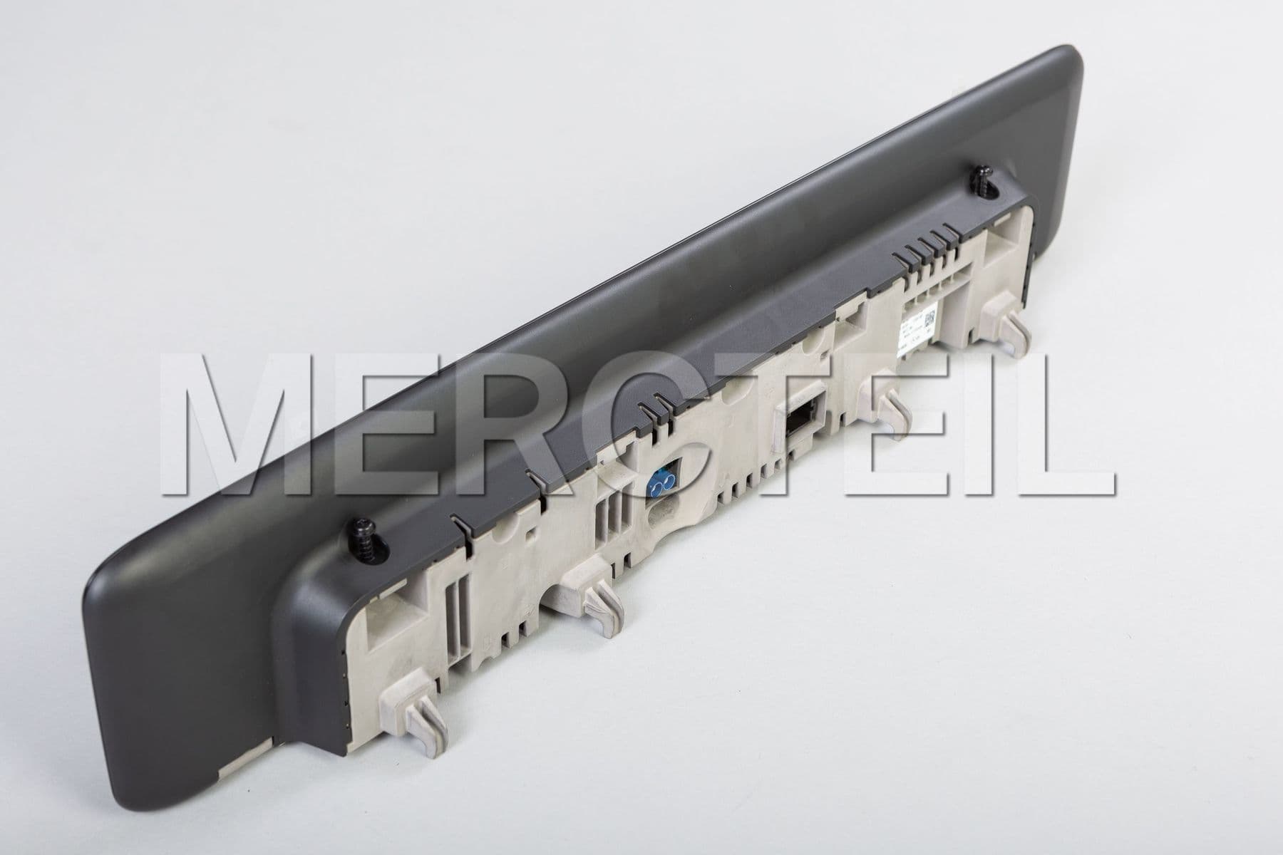 Buy the spare part Mercedes-Benz A2479007204 control unit