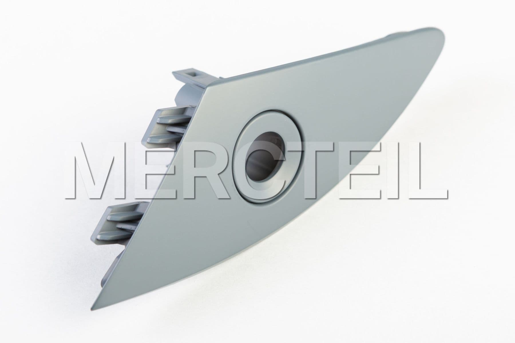 Buy the spare part Mercedes-Benz A25188509239999 bumper joint cover