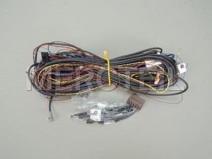 Buy the spare part Mercedes-Benz A2535408805 electrical wiring harness