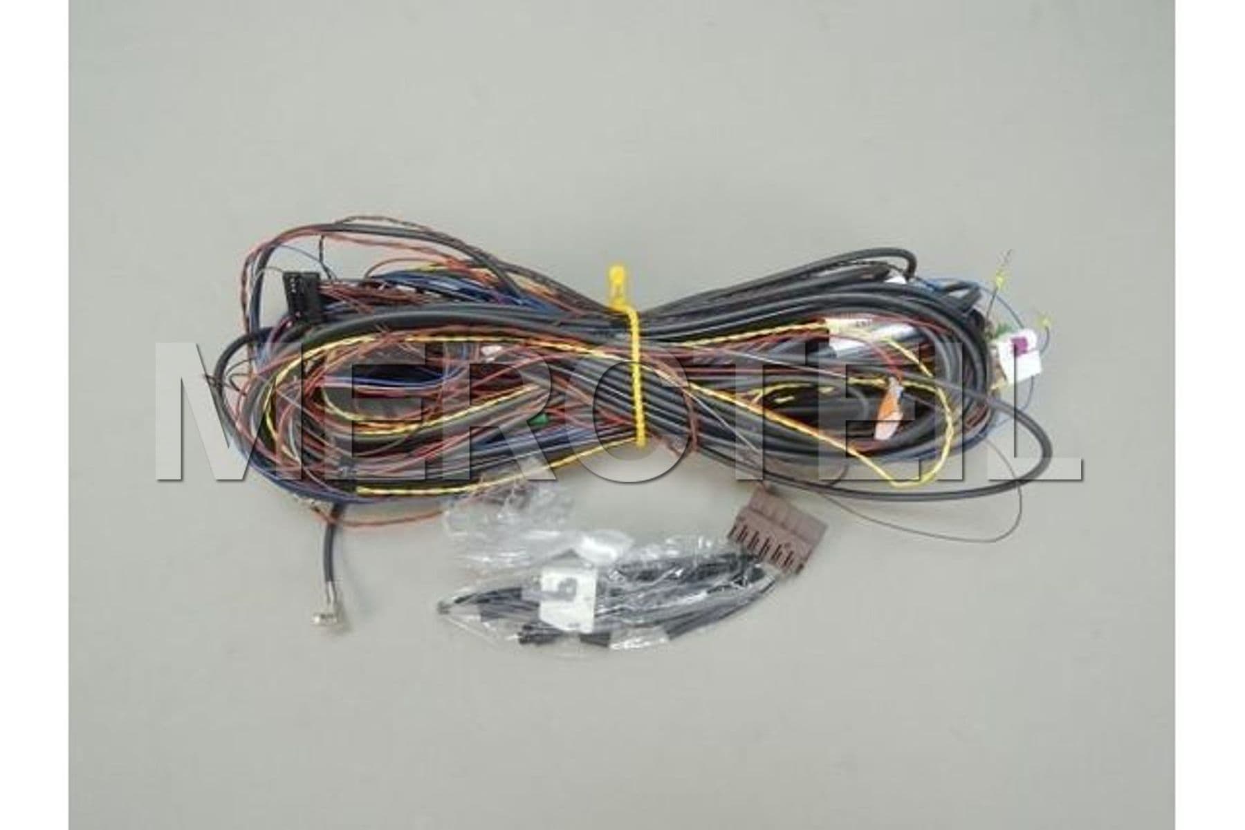 Buy the spare part Mercedes-Benz A2535408805 electrical wiring harness
