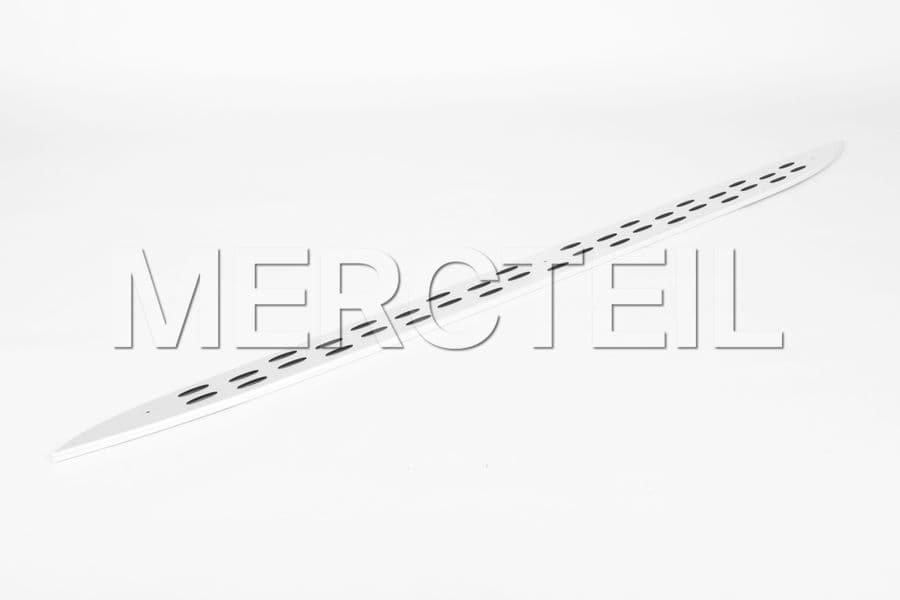 Buy the spare part Mercedes-Benz A2536905303 step insert