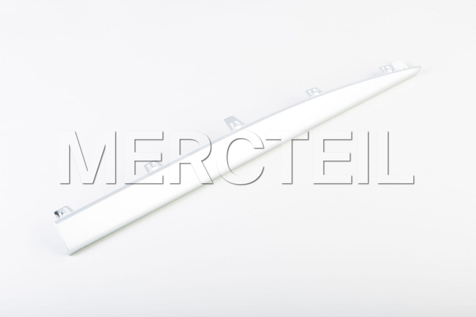 Buy the spare part Mercedes-Benz A253698590064 trim strip