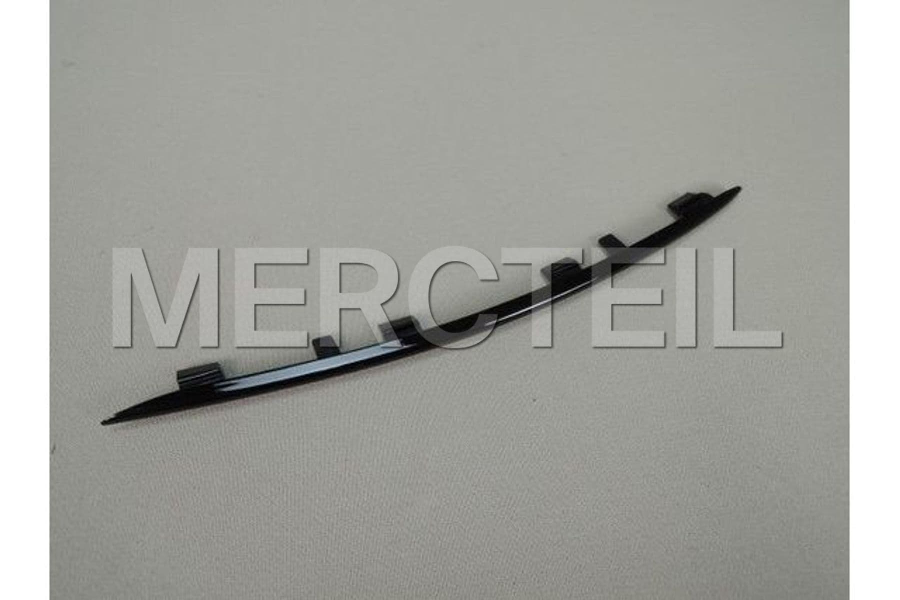 Buy the spare part Mercedes-Benz A2538858401 ornamental molding