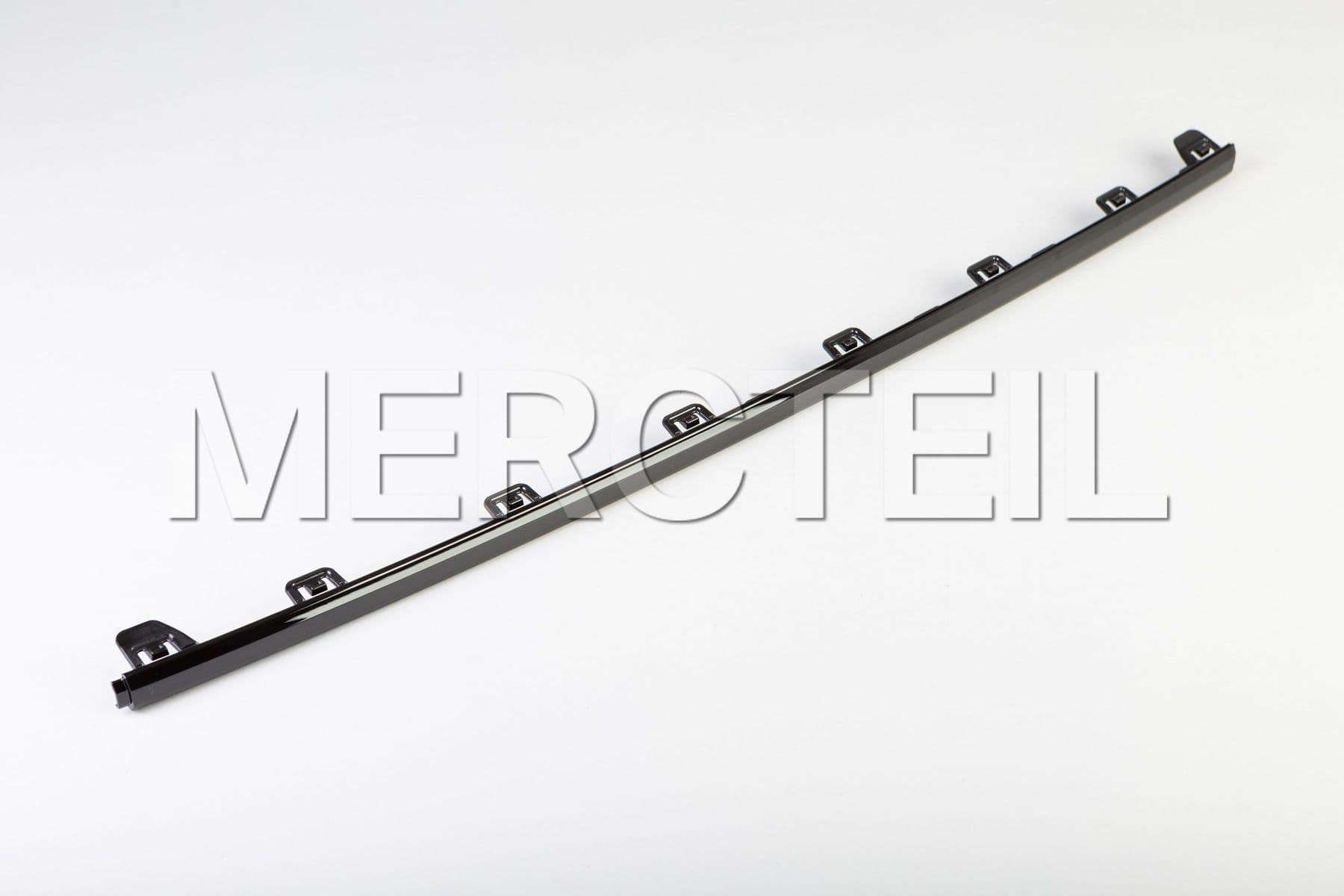 Buy the spare part Mercedes-Benz A2538858705 trim strip