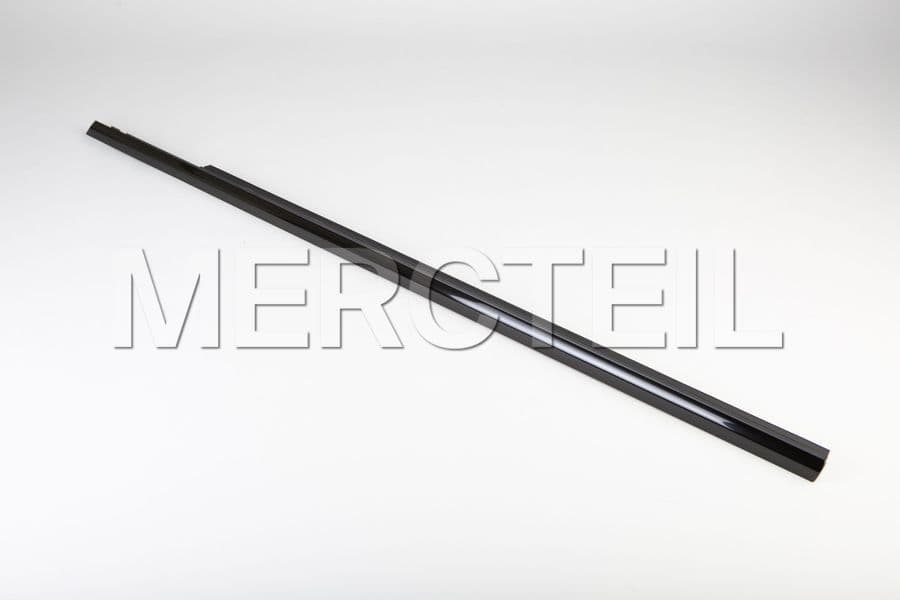 Buy the spare part Mercedes-Benz A257725090064 sealing rail