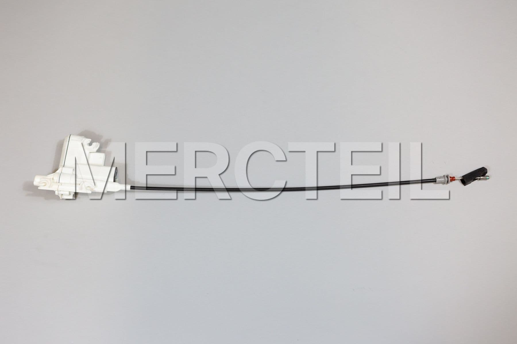 Buy the spare part Mercedes-Benz A2577600500 electrical closing aid