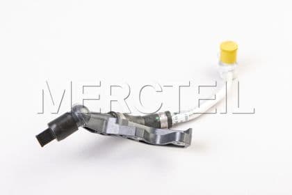 Buy the spare part Mercedes-Benz A2782001000 coolant line