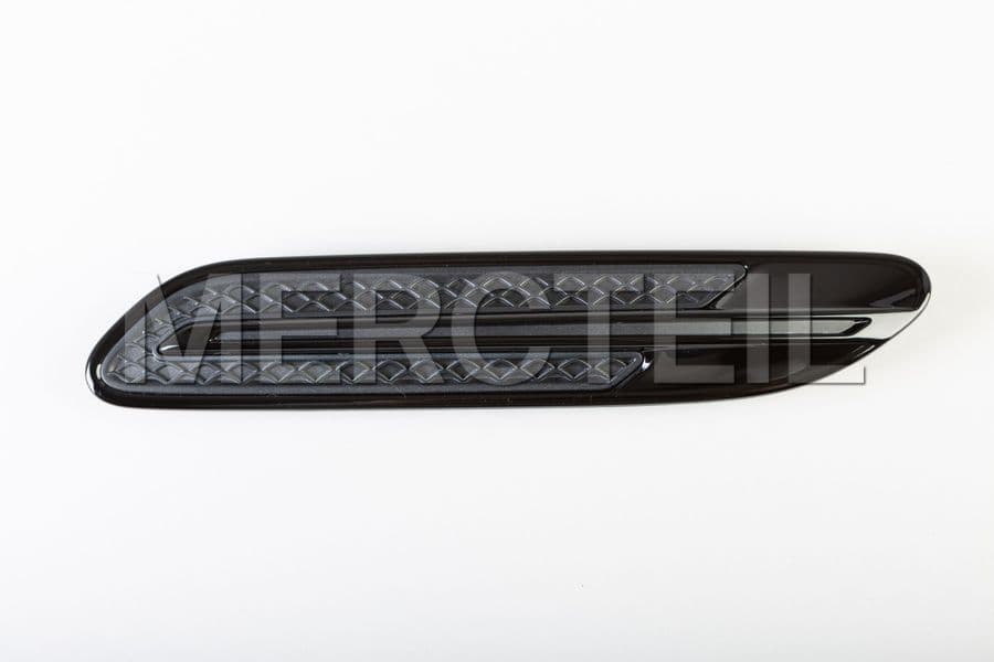 Buy the spare part Mercedes-Benz A2908803201 trim grille
