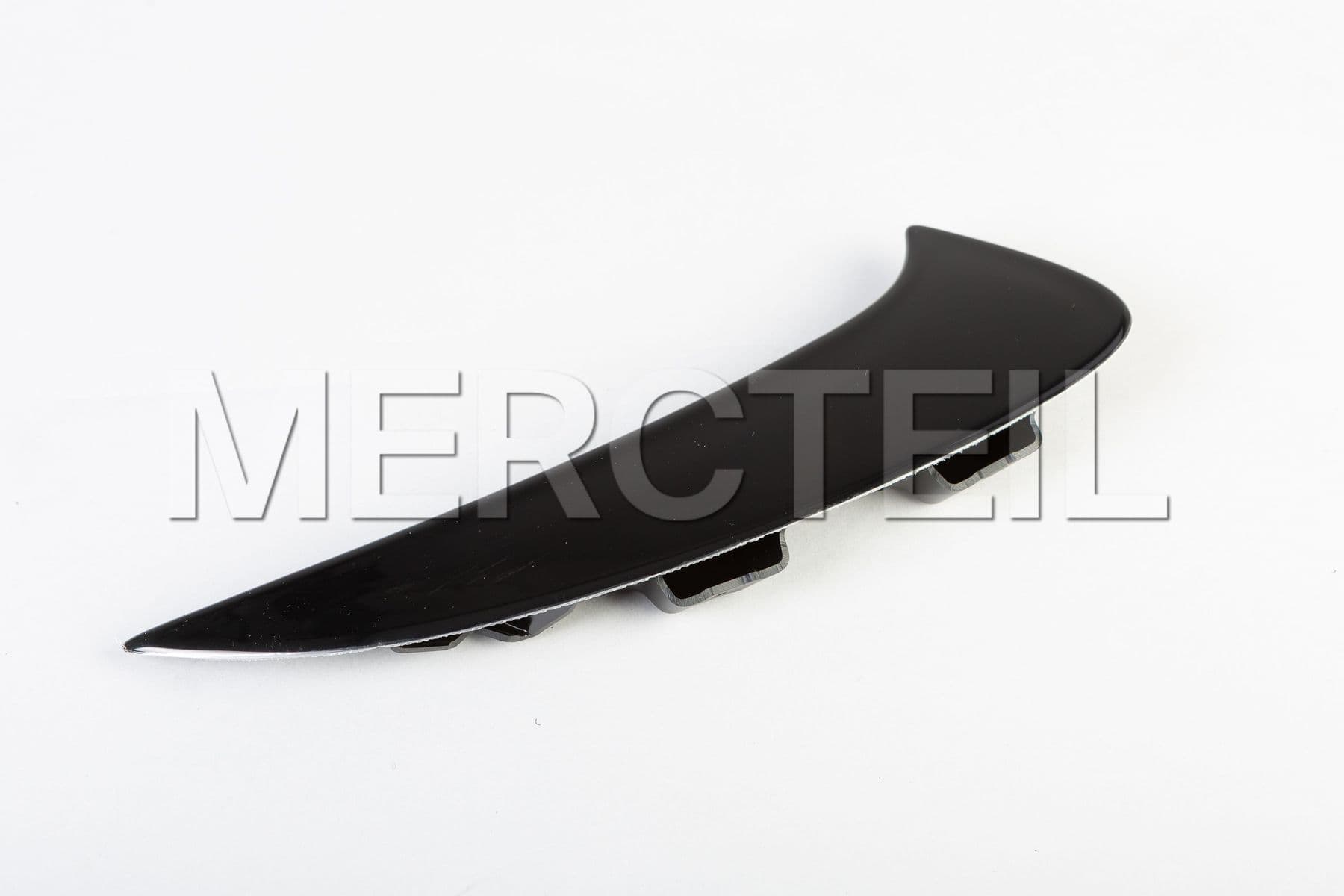 Buy the spare part Mercedes-Benz A2908852102 cover grill