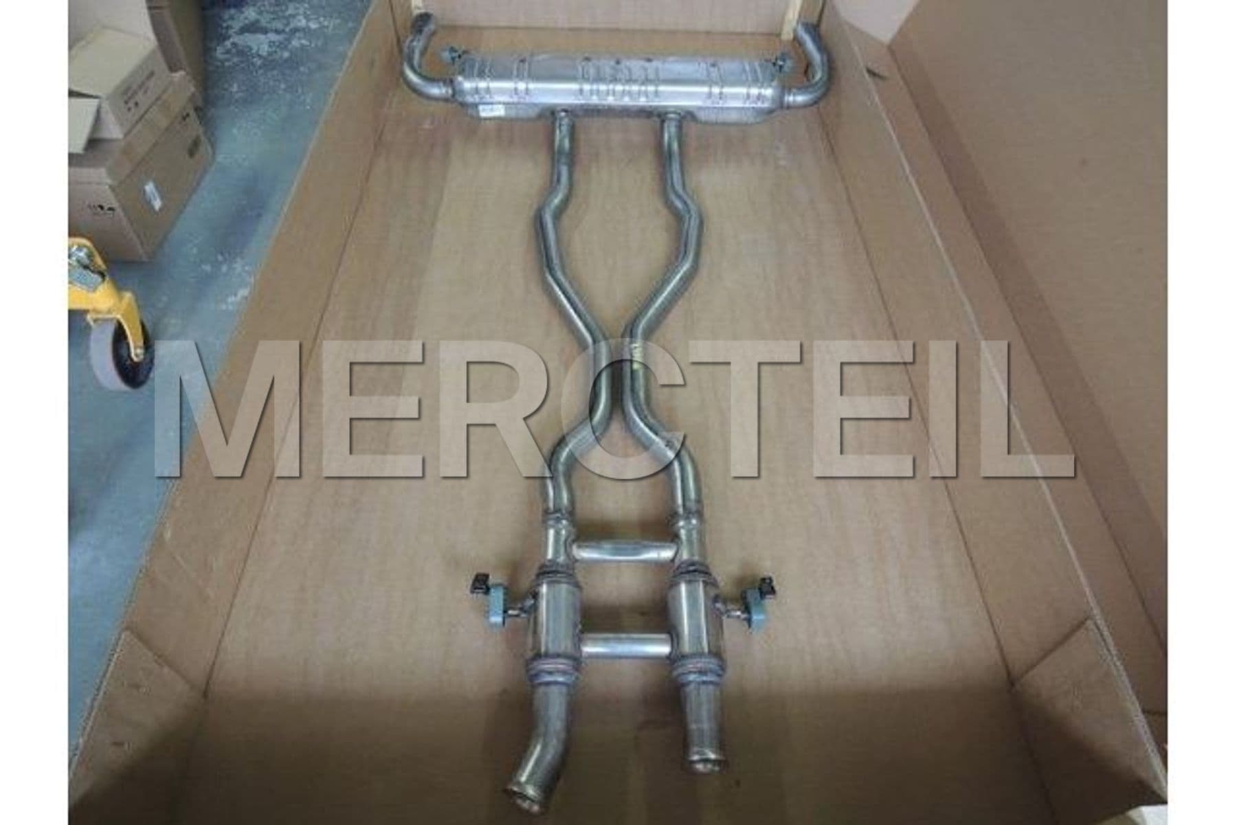 Buy the spare part Mercedes-Benz A2924900235 exhaust gas line