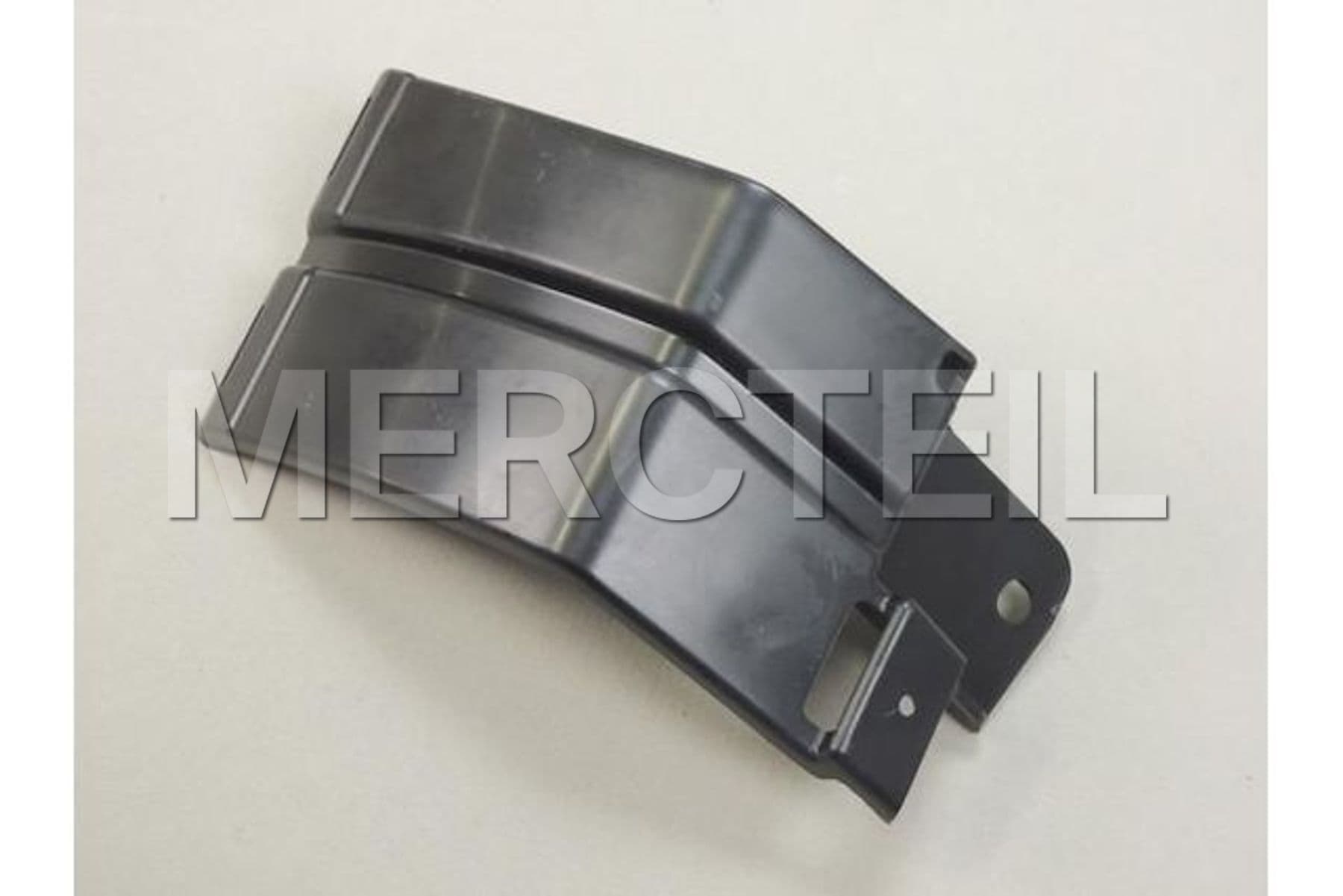 Buy the spare part Mercedes-Benz A2928850224 cover bumper area