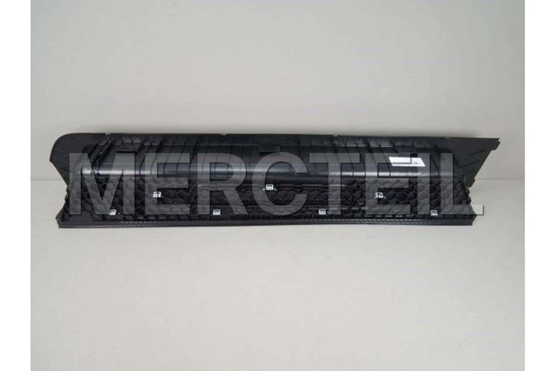 Buy the spare part Mercedes-Benz A44768021069051 trim panel entrance