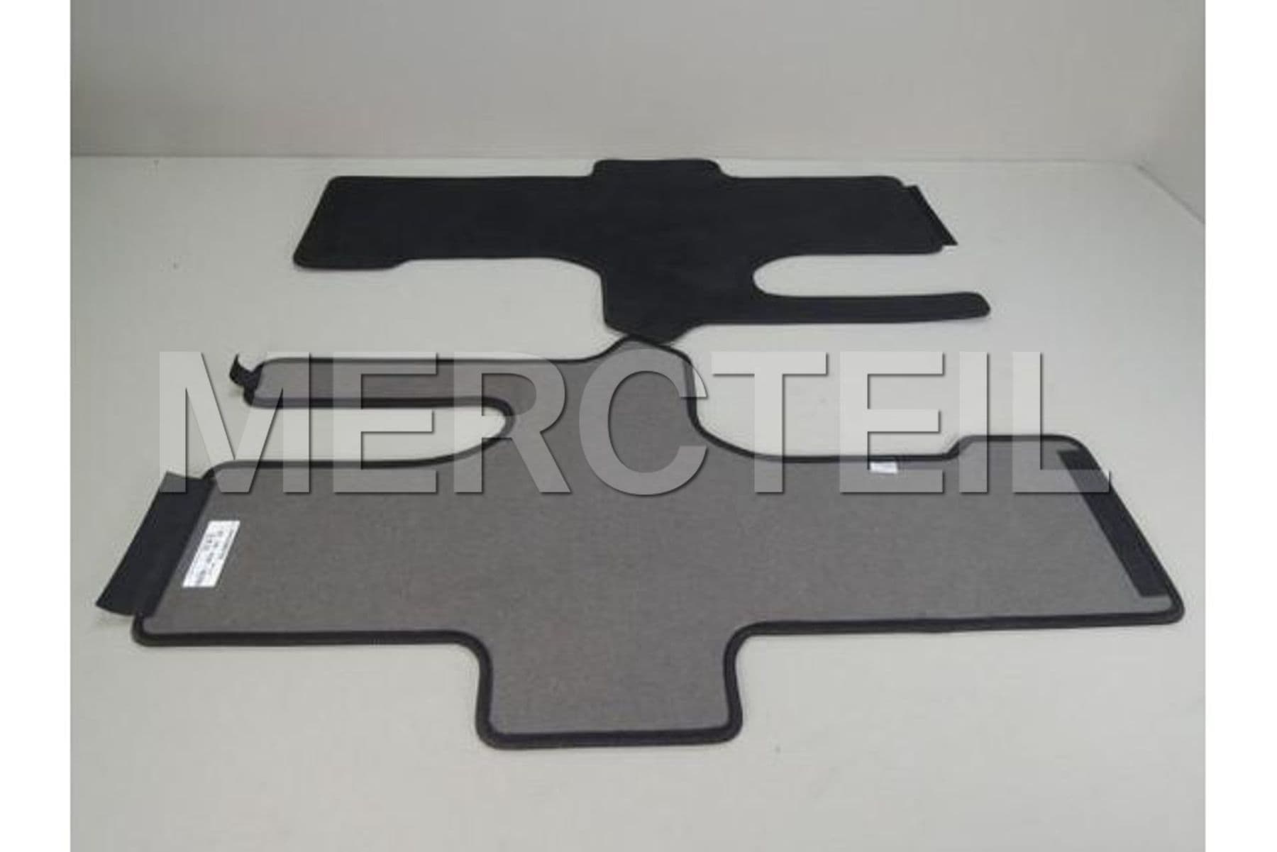 Buy the spare part Mercedes-Benz A4476805302 mat