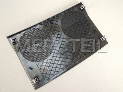 Buy the spare part Mercedes-Benz A44768914379051 cover molding