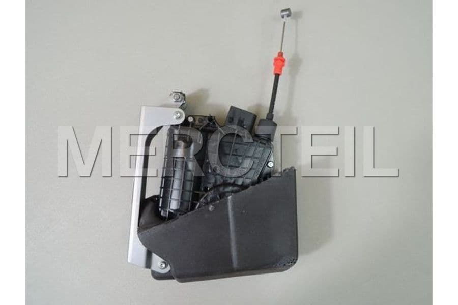 Buy the spare part Mercedes-Benz A4477600010 door actuation