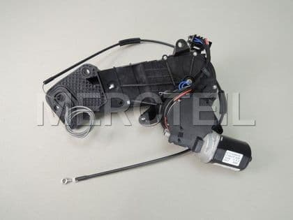 Buy the spare part Mercedes-Benz A4477603300 door actuation