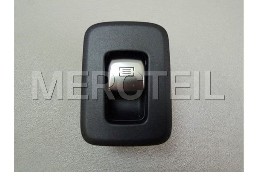 Buy the spare part Mercedes-Benz A44782067009051 push button switch