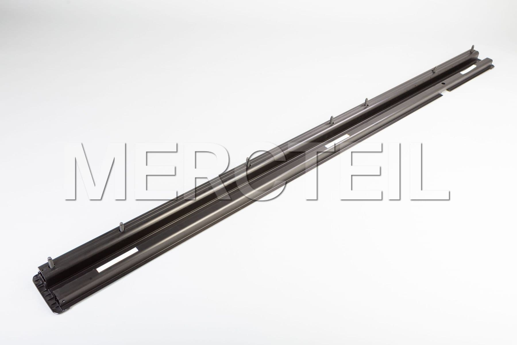 Buy the spare part Mercedes-Benz A44795049032B03 mounting rail