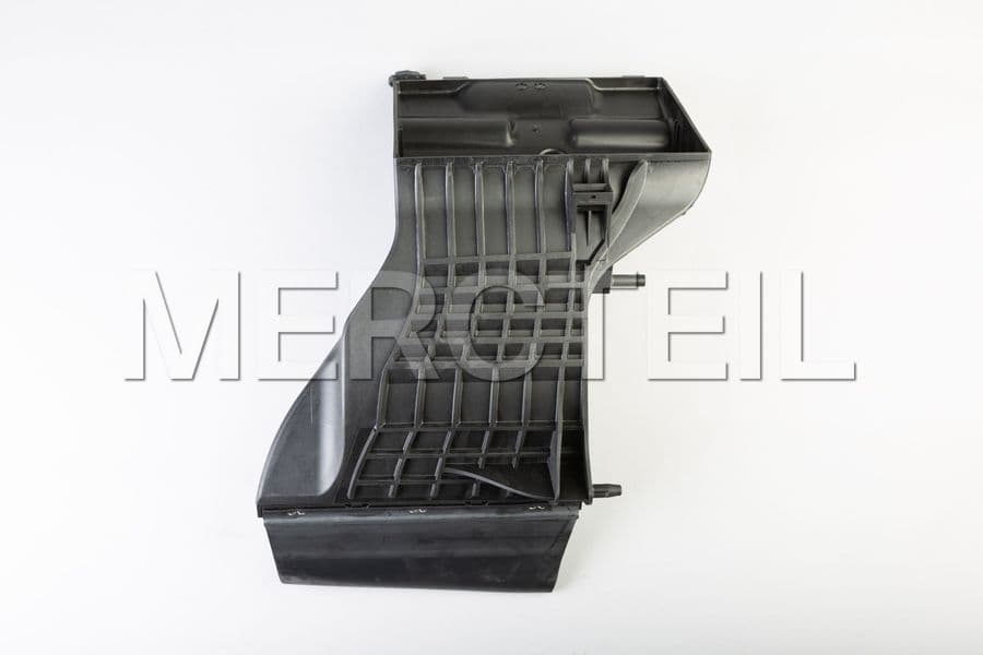 Buy the spare part Mercedes-Benz A4515050330 air deflector box