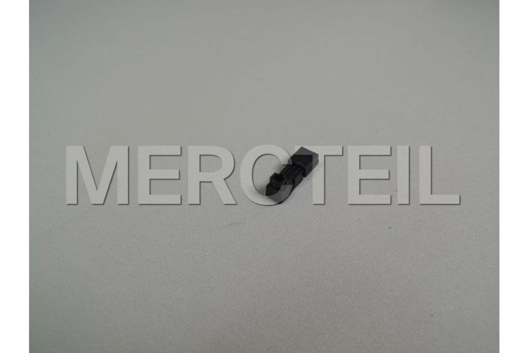 Buy the spare part Mercedes-Benz A4539066500 reading lamp