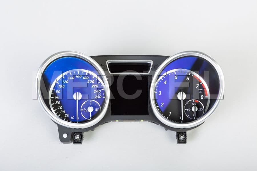 Buy the spare part Mercedes-Benz A4635406947 instrument cluster