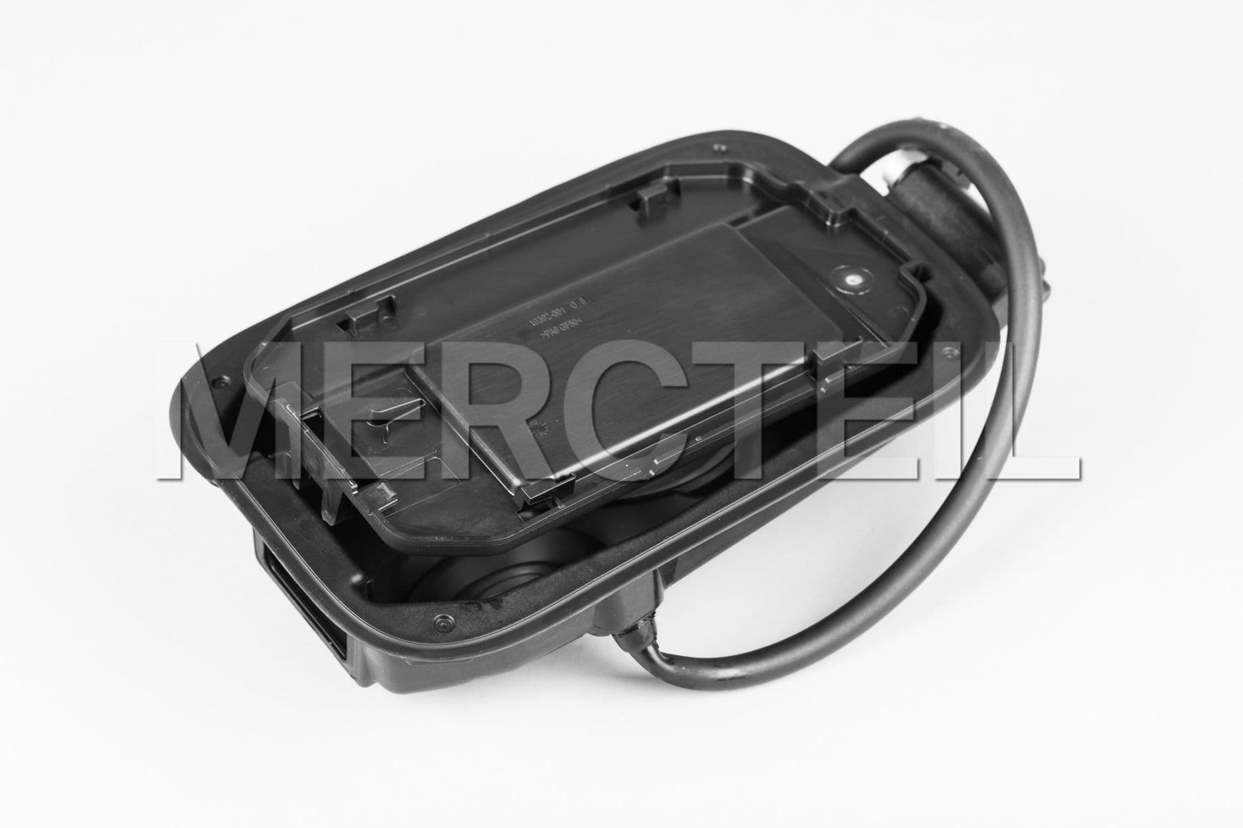 Buy the spare part Mercedes-Benz A4636308600 tank filler recess