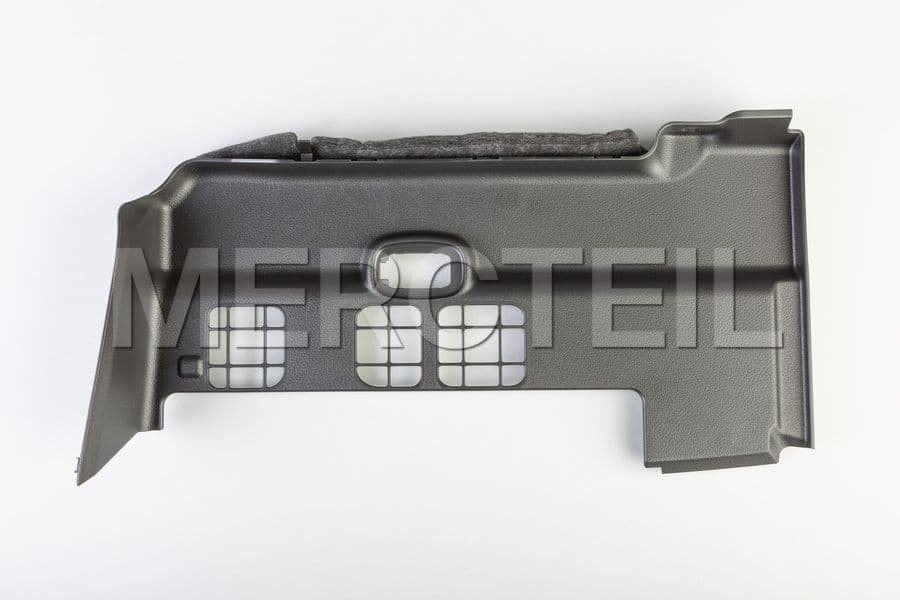 Buy the spare part Mercedes-Benz A46368007029051 cover footwell