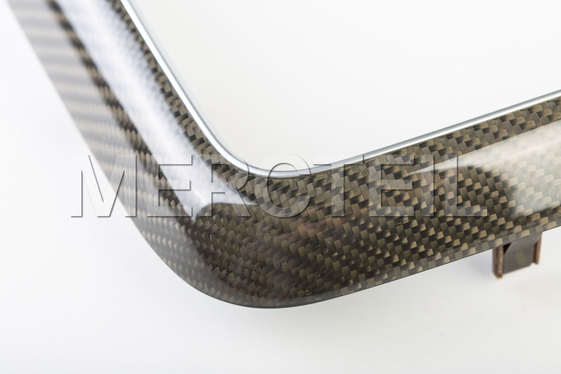 Buy the spare part Mercedes-Benz A46368045712A35 ornamental molding
