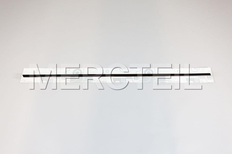 Buy the spare part Mercedes-Benz A4636987201 ornamental molding