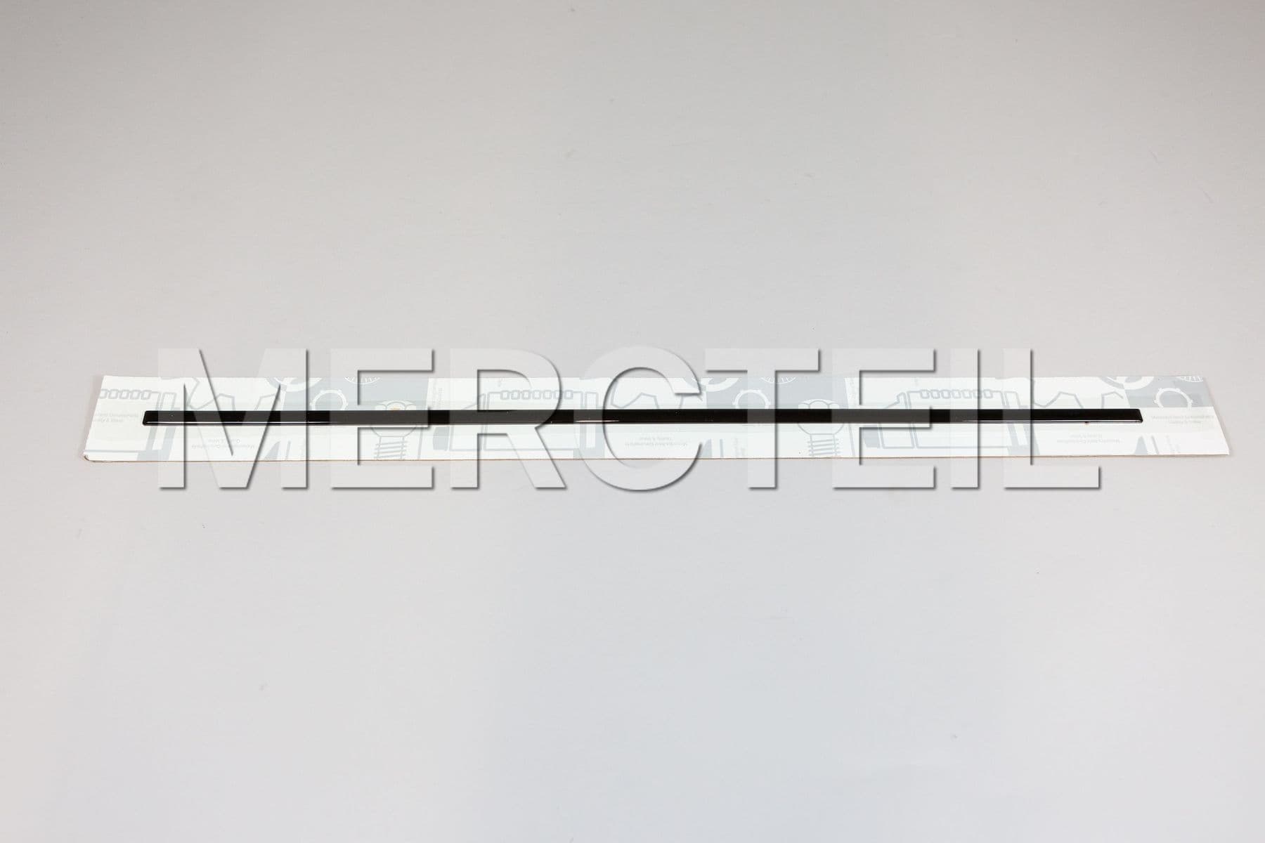 Buy the spare part Mercedes-Benz A4636988601 ornamental molding