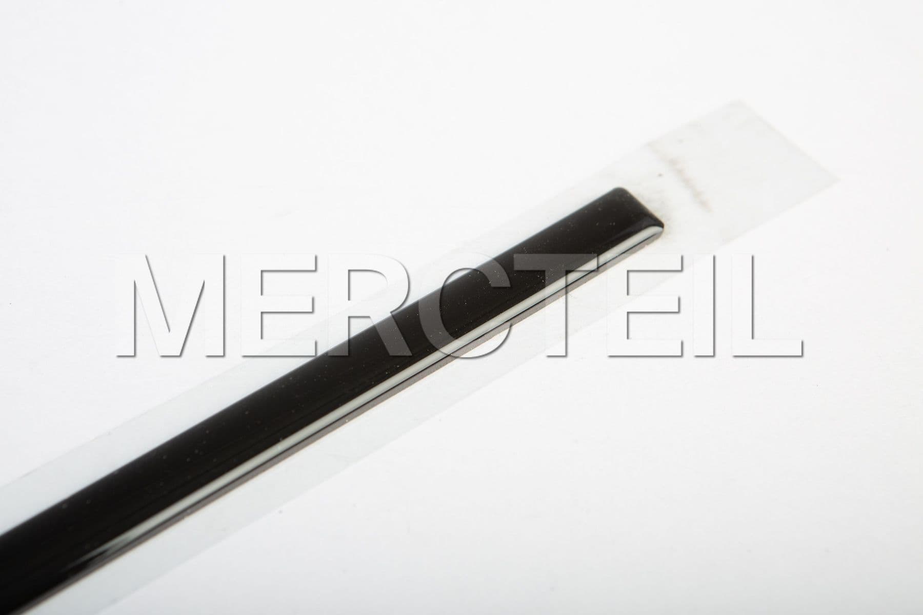 Buy the spare part Mercedes-Benz A4636988801 ornamental molding