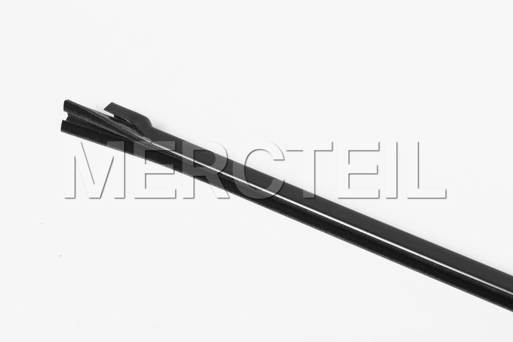 Buy the spare part Mercedes-Benz A4637200053 window frame