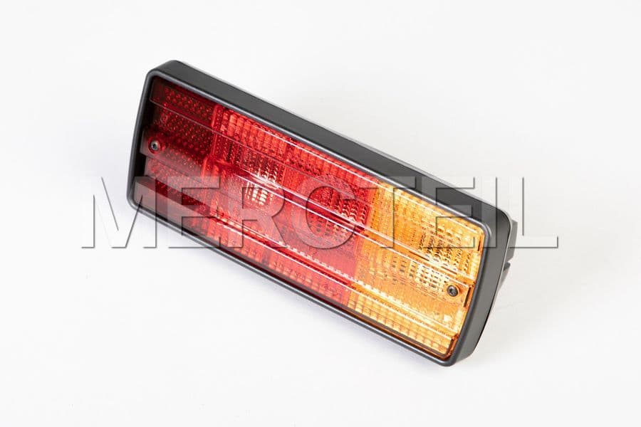 Buy the spare part Mercedes-Benz A4638201064 tail lamp