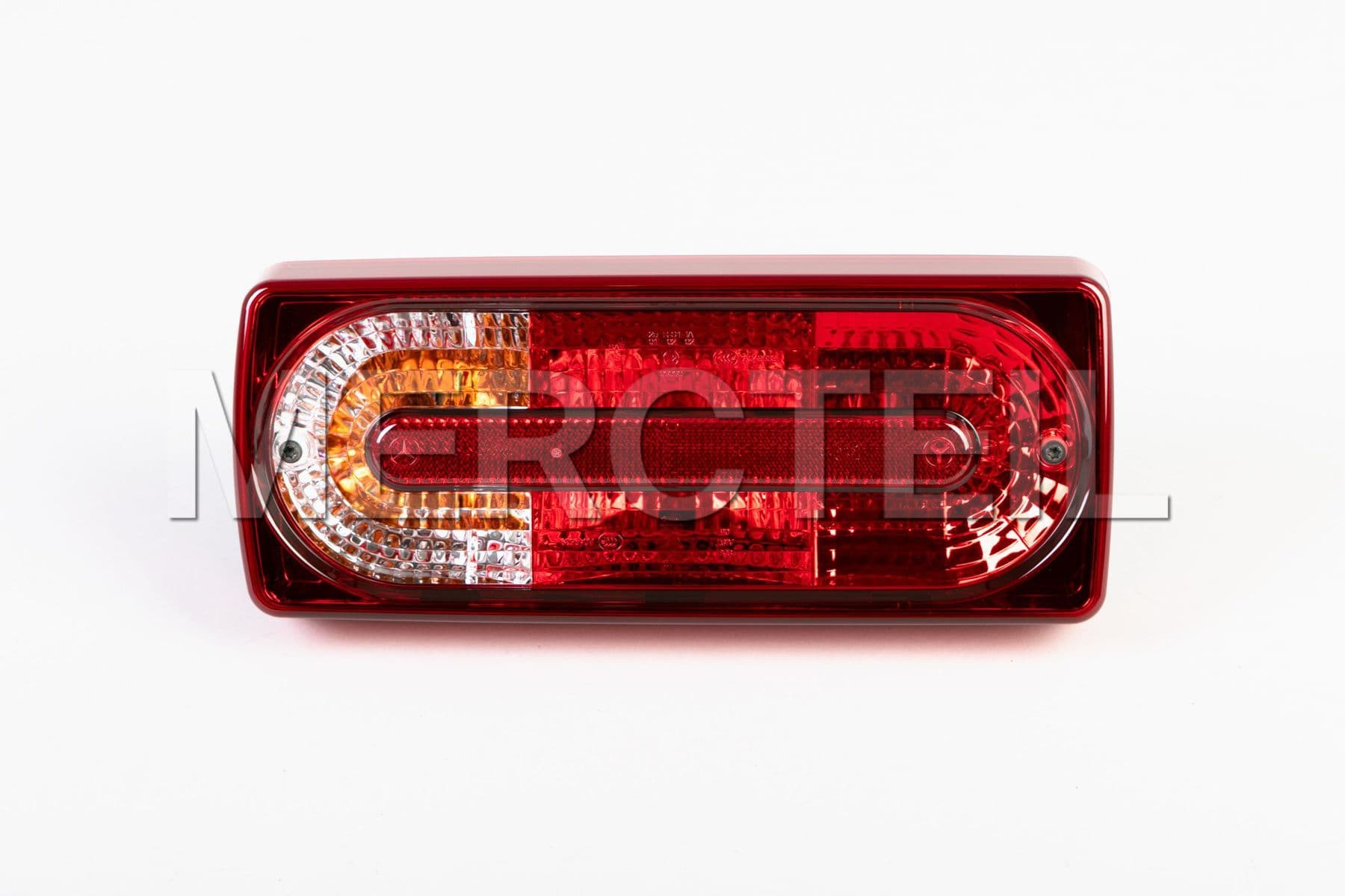 Buy the spare part Mercedes-Benz A4638201964 tail lamp