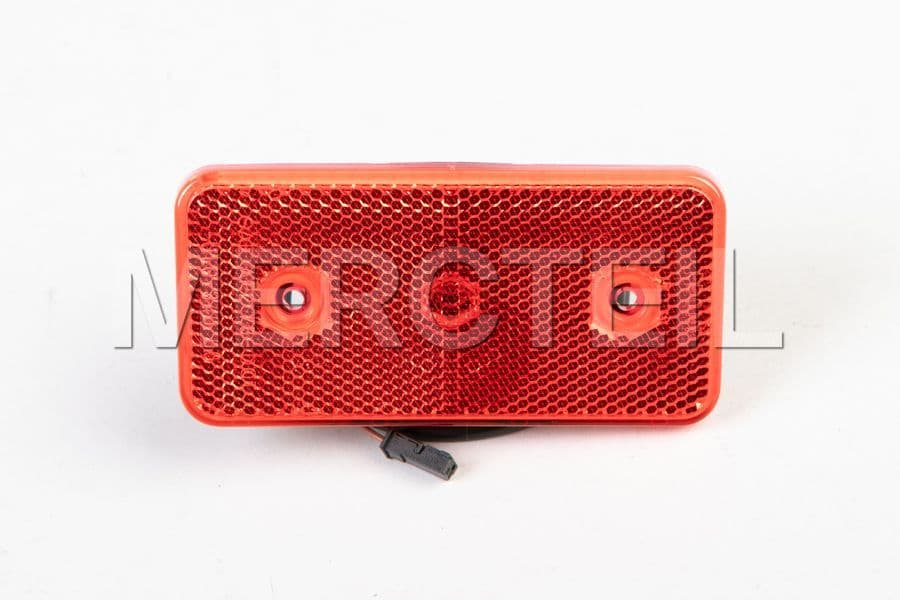 Buy the spare part Mercedes-Benz A463826014164 side reflector