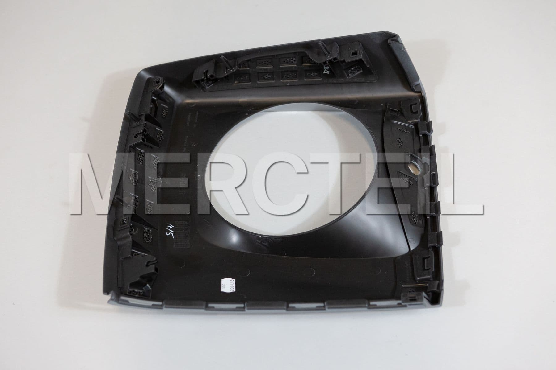 Buy the spare part Mercedes-Benz A46388051029999 radiator trim