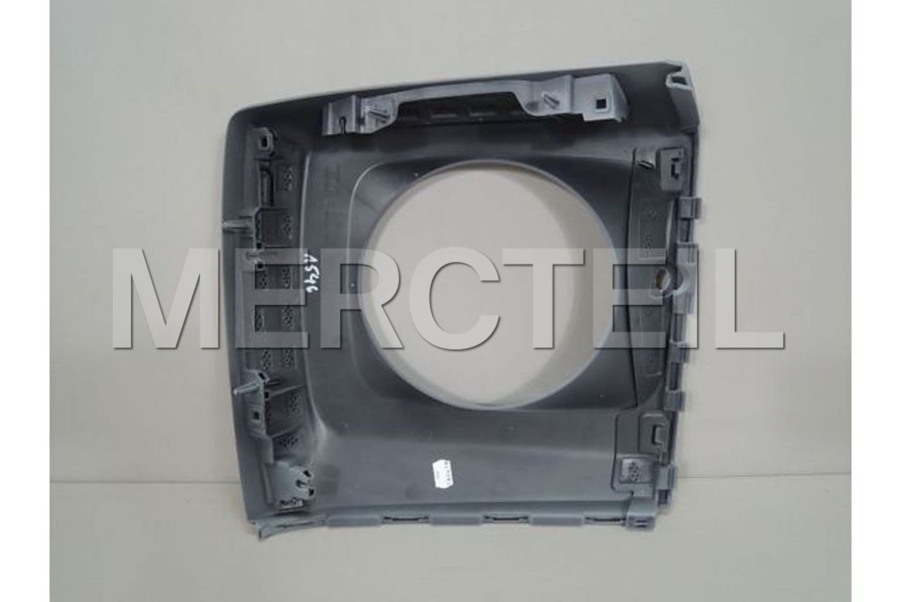 Buy the spare part Mercedes-Benz A46388051029999 radiator trim