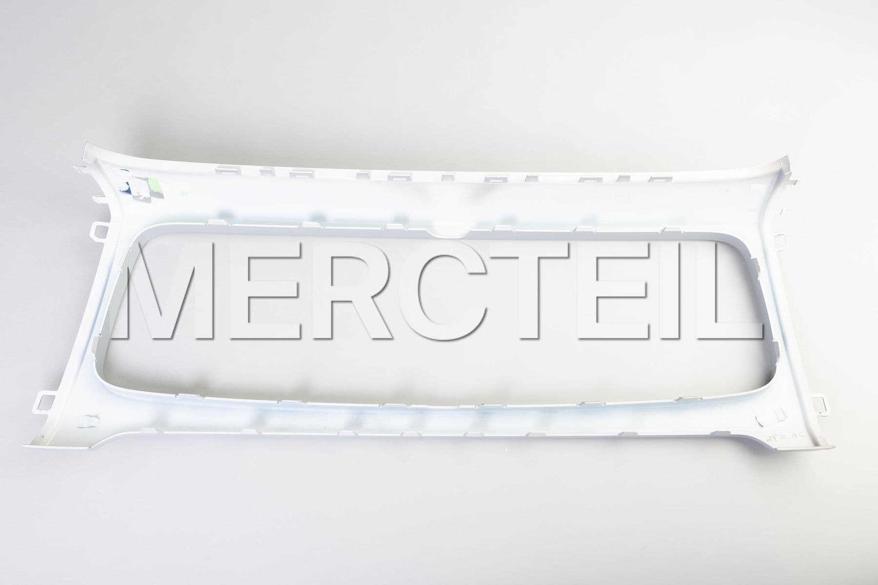 Buy the spare part Mercedes-Benz A4638805202 radiator trim