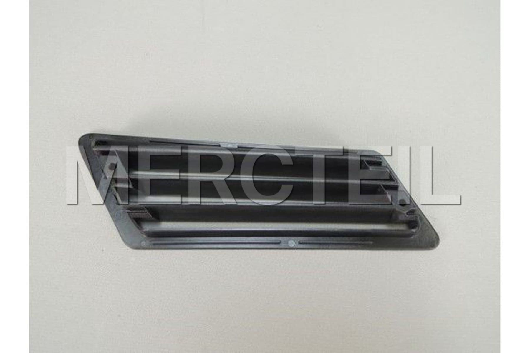 Buy the spare part Mercedes-Benz A4638810085 grille