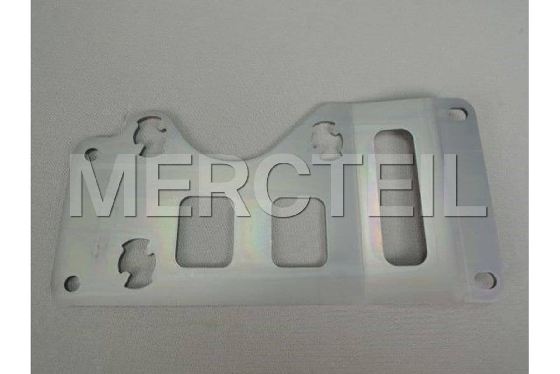 Buy the spare part Mercedes-Benz A4638853914 bracket