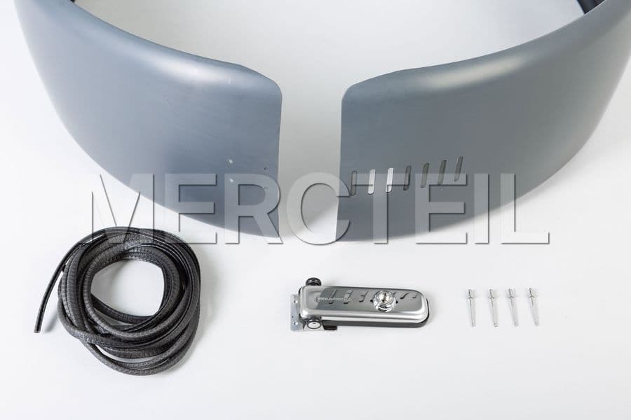 Buy the spare part Mercedes-Benz A46389010009999 cover spare wheel