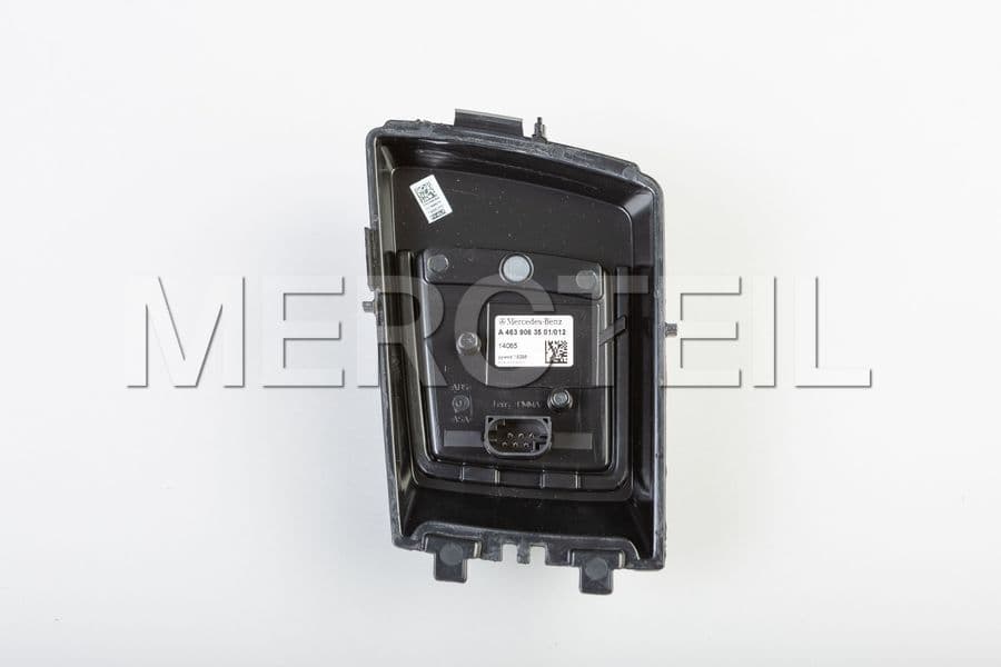 Buy the spare part Mercedes-Benz A4639063501 turn signal lamp