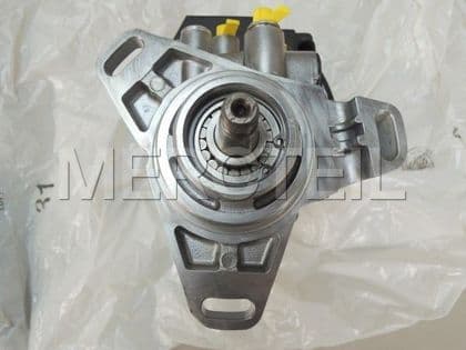 Buy the spare part Mercedes-Benz A6040700201 injection pump